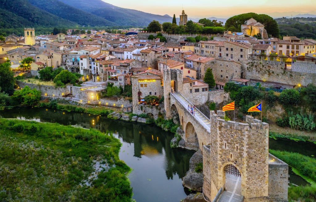 Gerona - Luxaviation